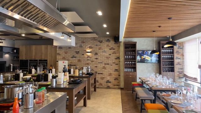 Видео экскурсия по залу №2 в кулинарной студии "Вкусотеррия"