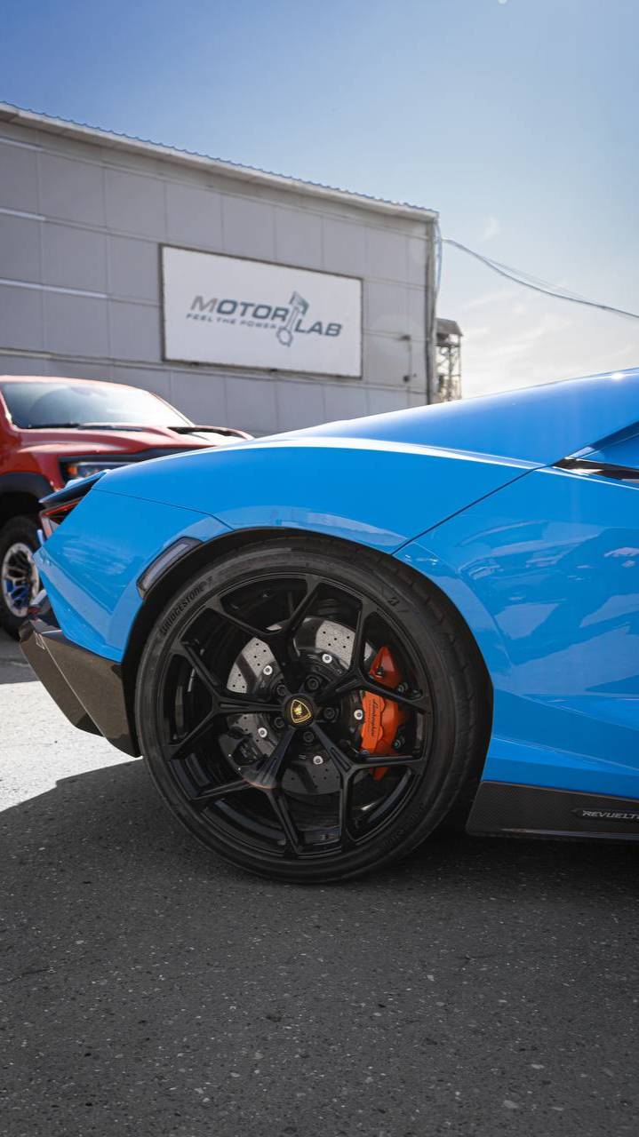 Motorlab: Lamborghini Revuelto