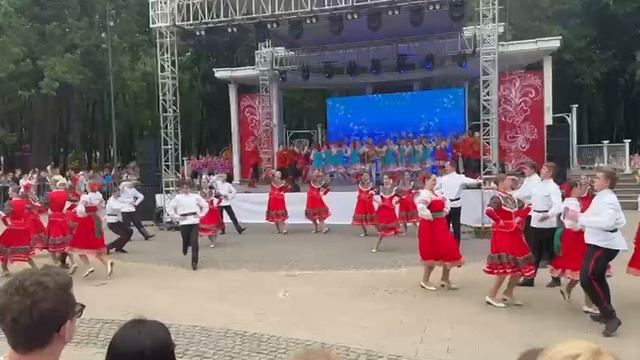 Танцуют все! Открытие Гала-концерта фестиваля-конкурса "Воскресенские Вензеля" 2025