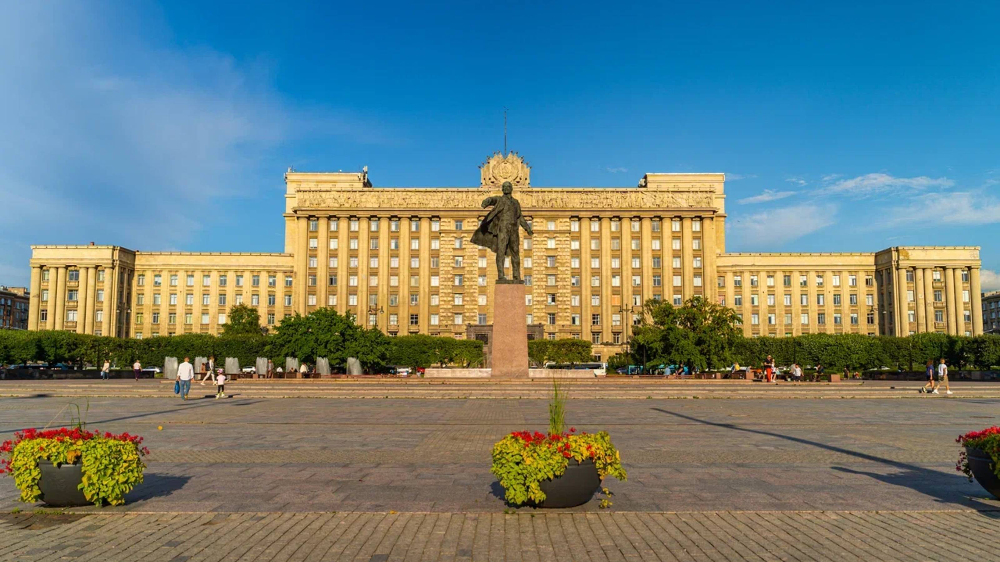 Чесменская церковь и Московская площадь