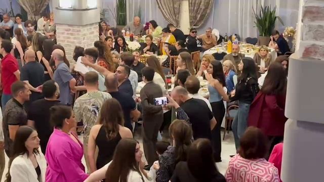 Ассирийцы 🔵⚪🔴 Духрана д Мар Зайя в Москве ❗ 🎊🙌🙏🏻🔥