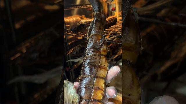 Царский деликатес: Сочная стерлядь на ольхе с виноградом.