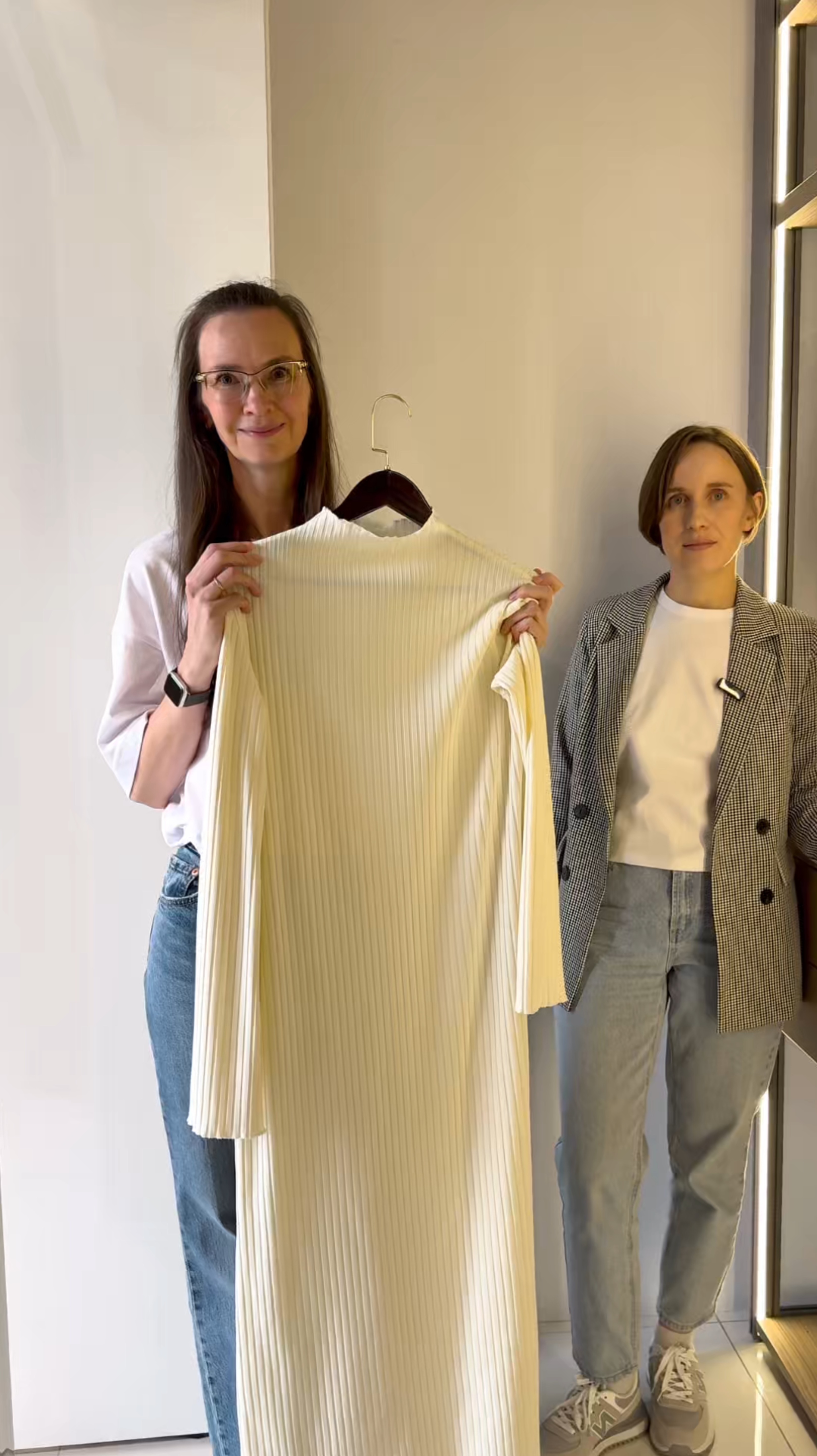 Куда вешать длинные платья?