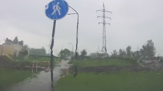 Дождь заливает Самарскую область! Молния! 18 ИЮЛЯ!