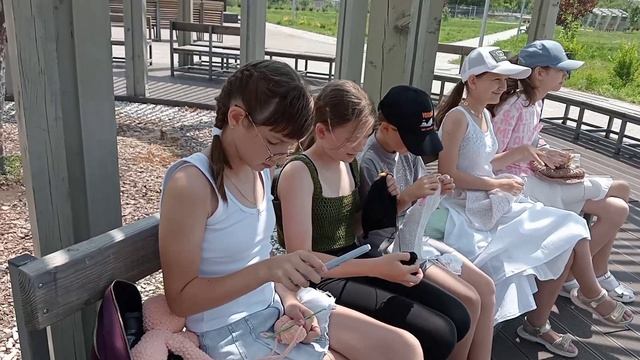 Как мы отметили Всемирный день вязания на публике!