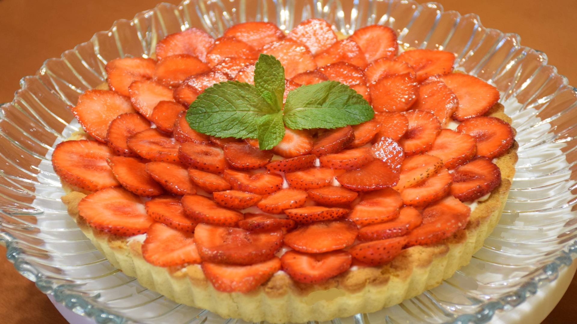 Моя семья его обожает и называет тортом: Французский пирог с клубникой и заварным кремом