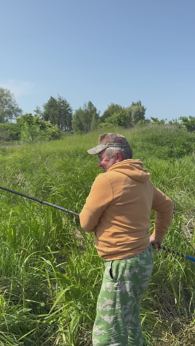 С БАТЕЙ НА КАРАСЯ 🎣 #fishing #рыбалка #александргнатюк #природа #nature