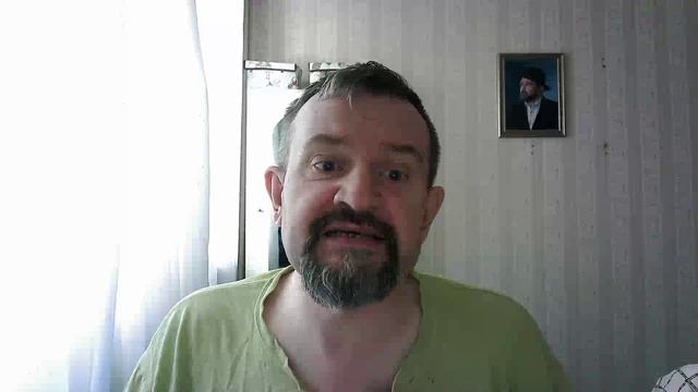 В купе зашел невзрачный...