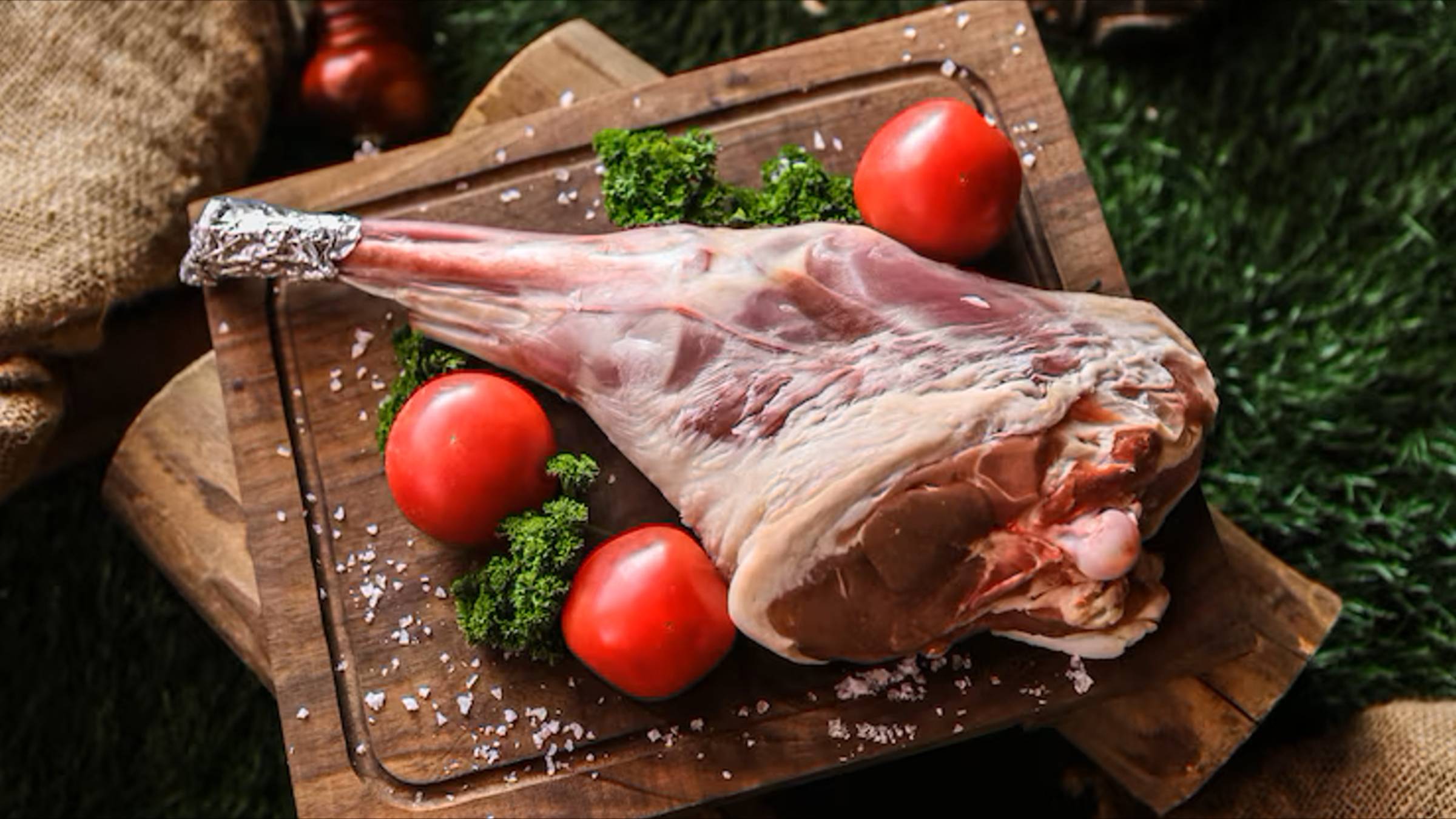 Нежная баранина с хрустящей картошечкой: семейный рецепт счастья!