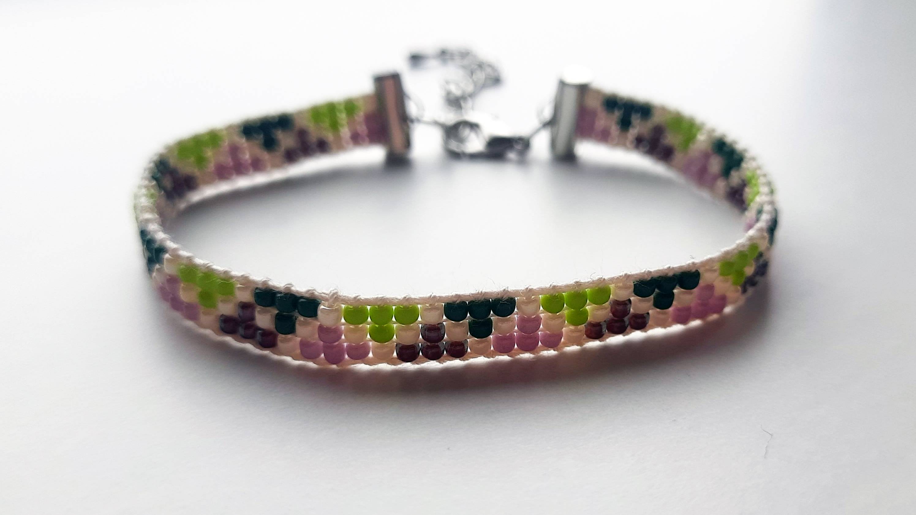 Браслет из бисера - Цветные треугольники. Узкий.