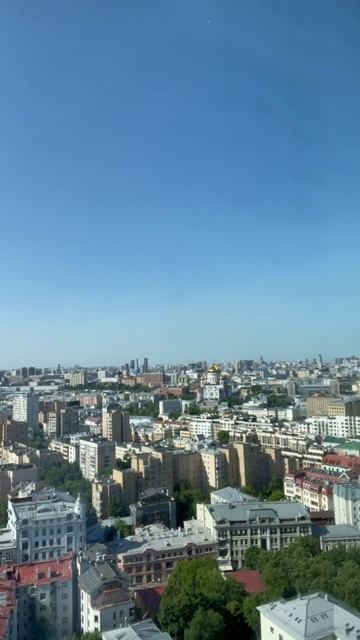 Москва -столица, Красная площадь - сердце, Арбат - душа города!