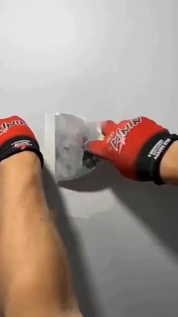 Как заделать дырку в гипсокартоне