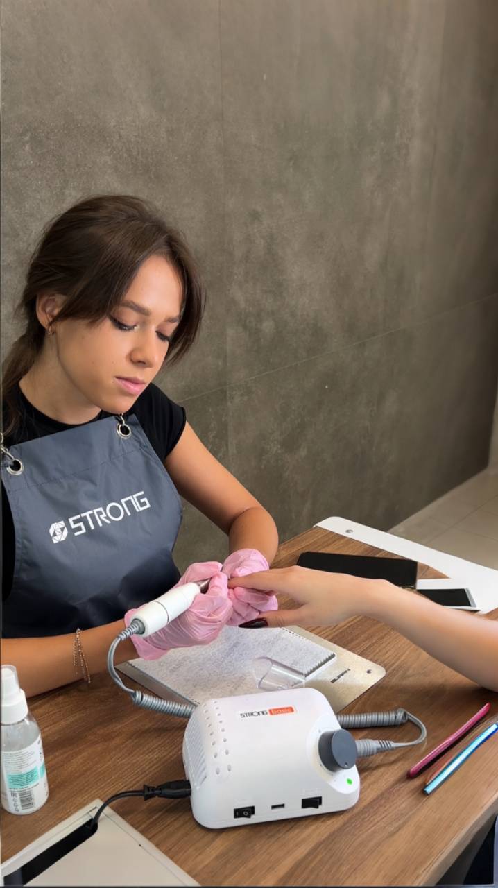 Еще больше жизненного юмора и лайф-контента бренда @strong.saeshin в ТГК «ДАЁШЬ ПИЛЁЖ!»
🫶