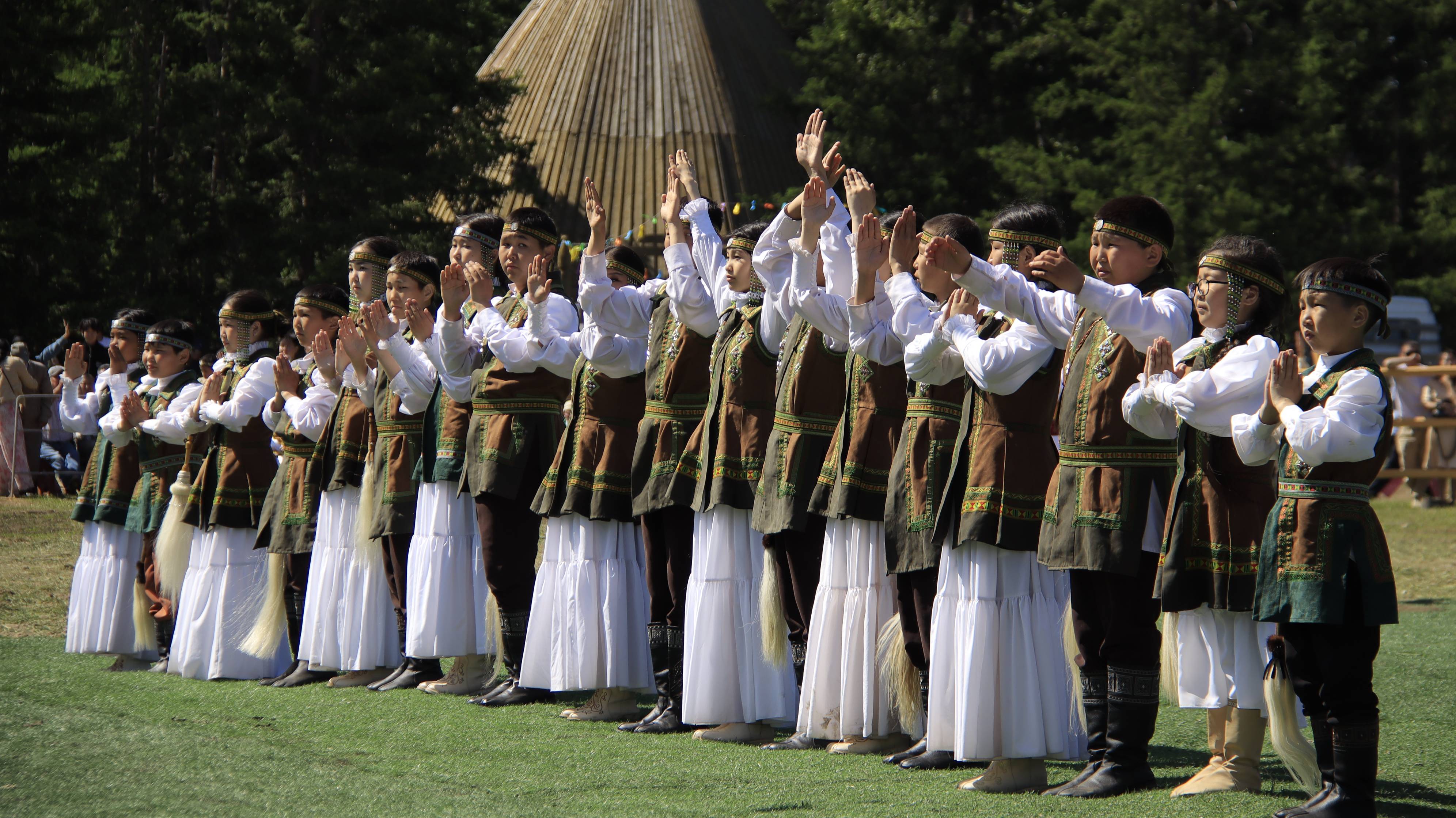 Ысыах к 125-летию Сергея Зверева - Кыыл Уола. Поздравление Еремеева А.И.