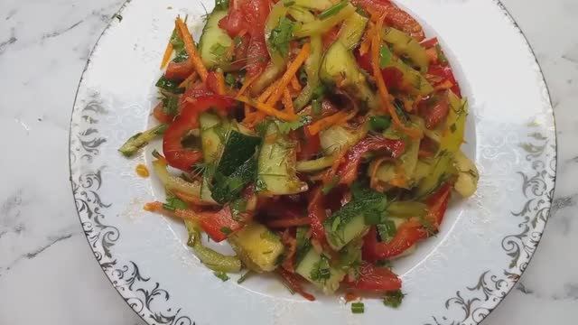 Легкий салат на каждый день, простой и вкусный рецепт. Быстро и вкусно
