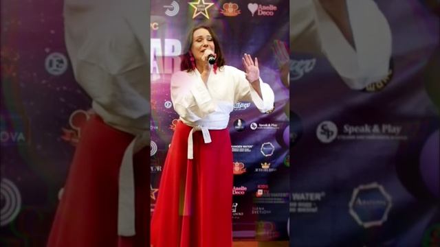 Лебеди летят и звучат над Планетой...