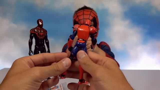 Мистер Макс • Mister Max - Большое яйцо много игрушек и пузыри из жидкого пластика