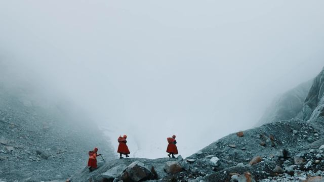 07. From Skirts to Summits - The Incredible Journey of Bolivia’s Cholitas Escaladoras