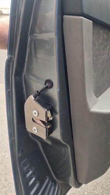 Лада Приора  - автоматические доводчики дверей BTR-Lock