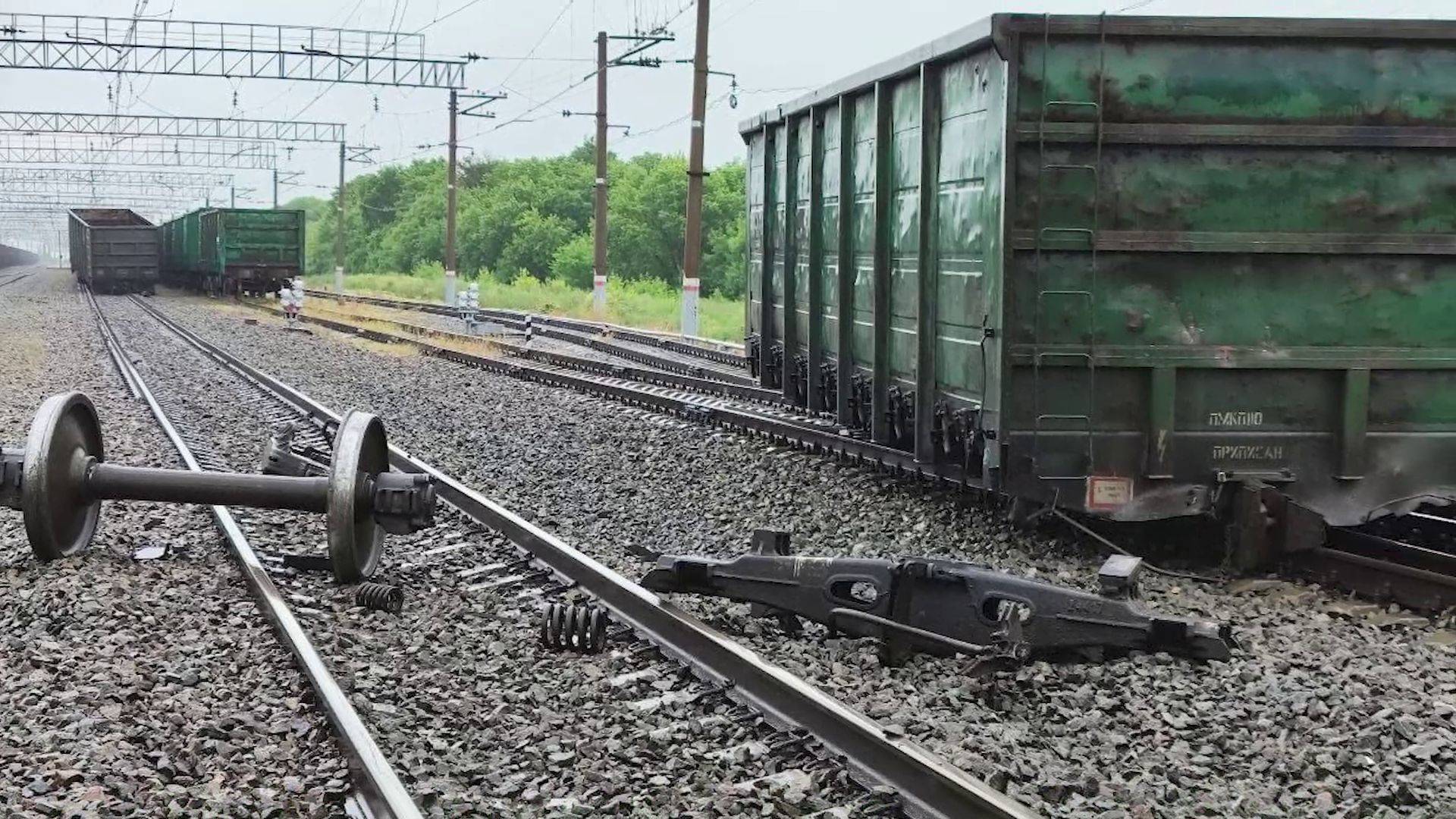 Происшествие: На станции «Каргаполье» с рельсов сошли 11 вагонов (2025-06-20)