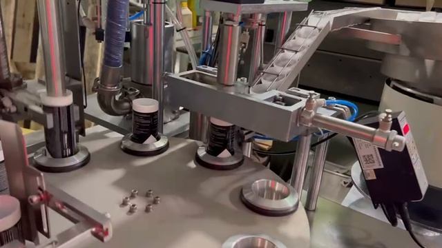 Автоматическая линия розлива герметиков и жидких гвоздей в картриджи