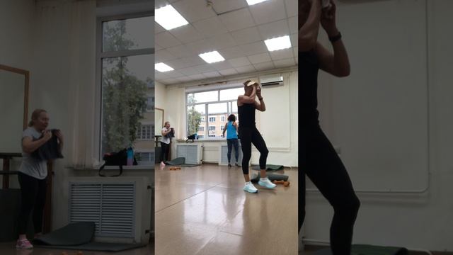 Интервальная тренировка с гантелями по 2 кг.! 45-15-13-5!