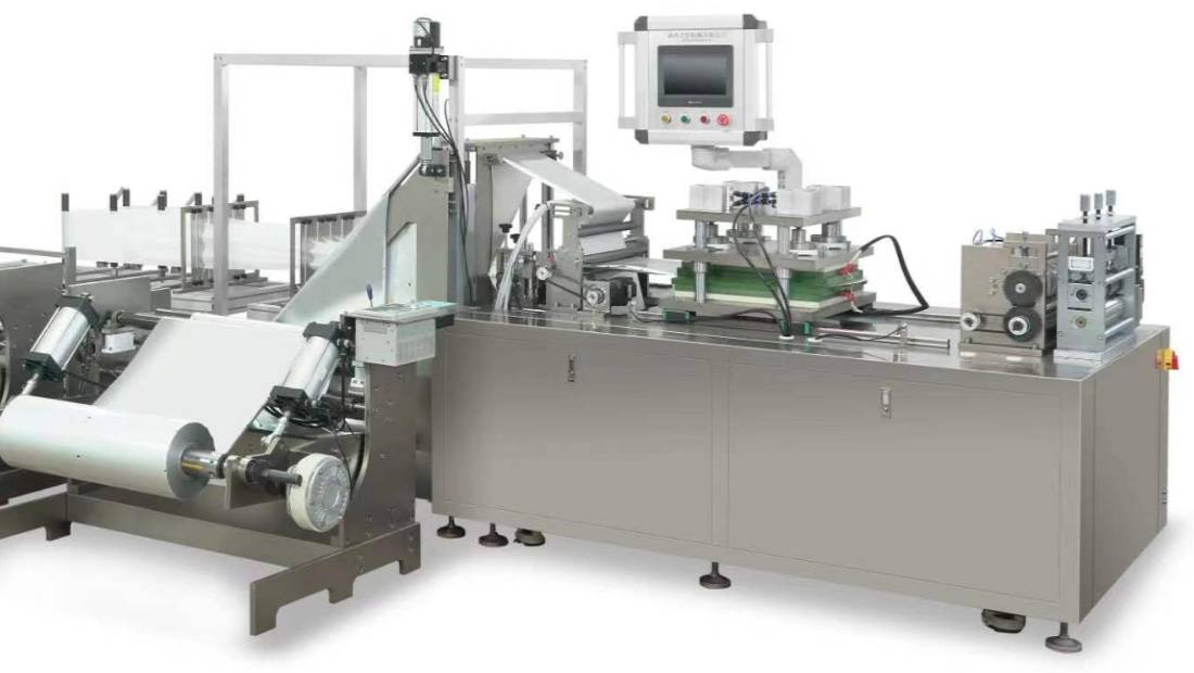 Автоматическая 6-линейная линия производства и упаковки влажных и спиртовых салфеток и картонация