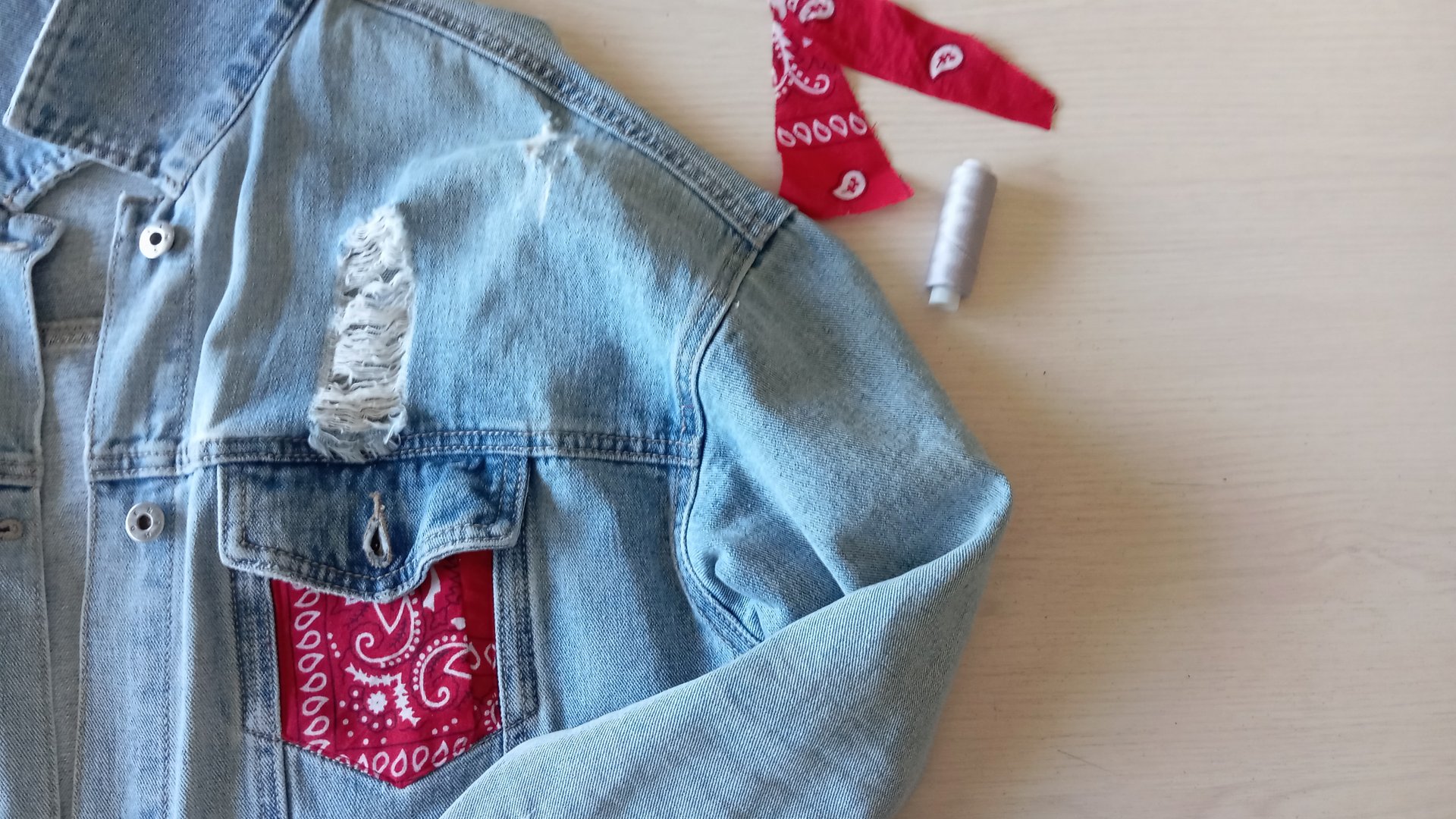 Ремонт джинсовой куртки.