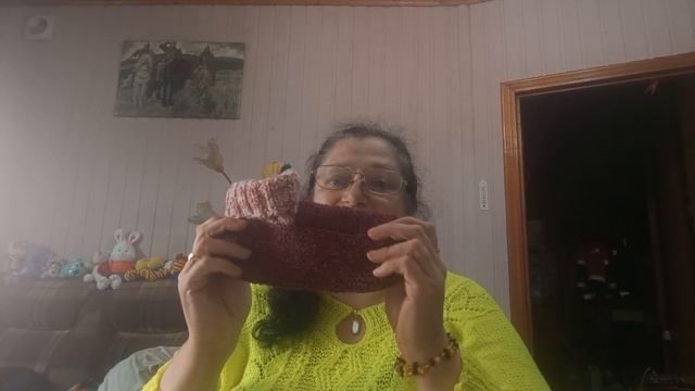 прекрасные замечательные тапочки. связанные из шерсти. есть в продаже. размер 36 37