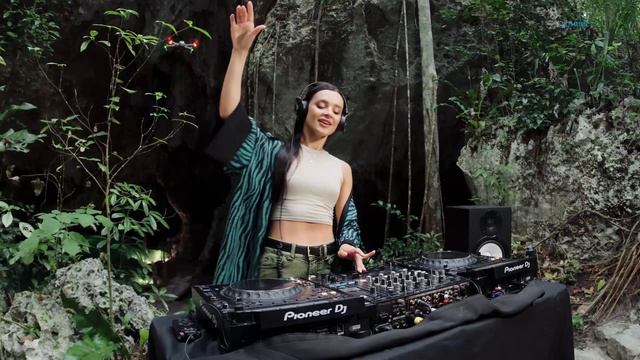 Руки вверх - Парень Remix