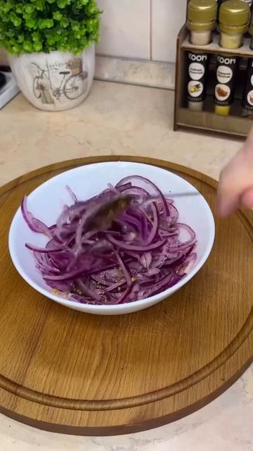 Вкуснейший салат из  помидоров