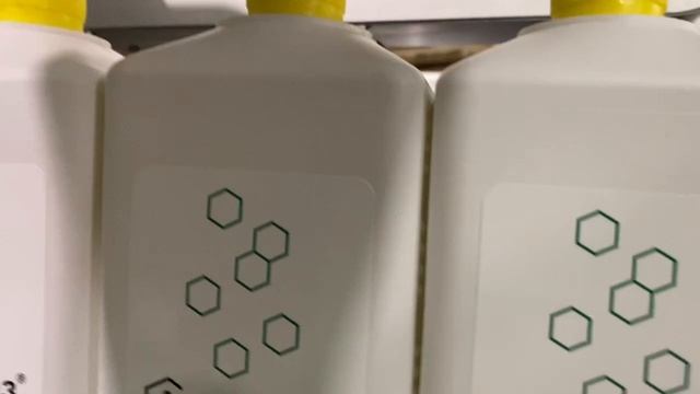 Автоматическая линия этикетирования прямоугольных бутылок