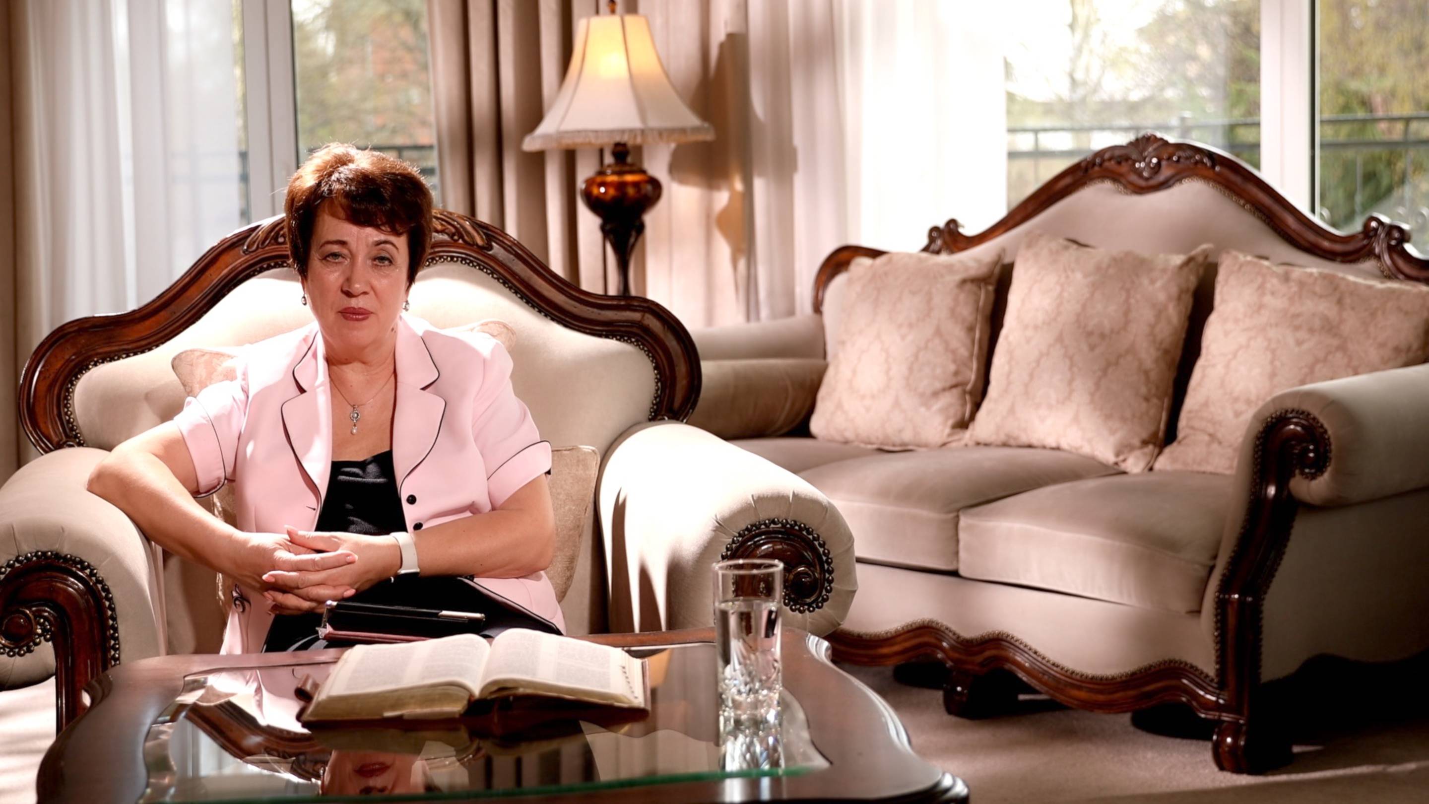 323. Библейский салон. Смысловой перевод. Книга Иова 27:18,19