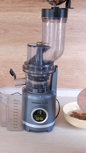 Миндальное молоко из соковыжималки