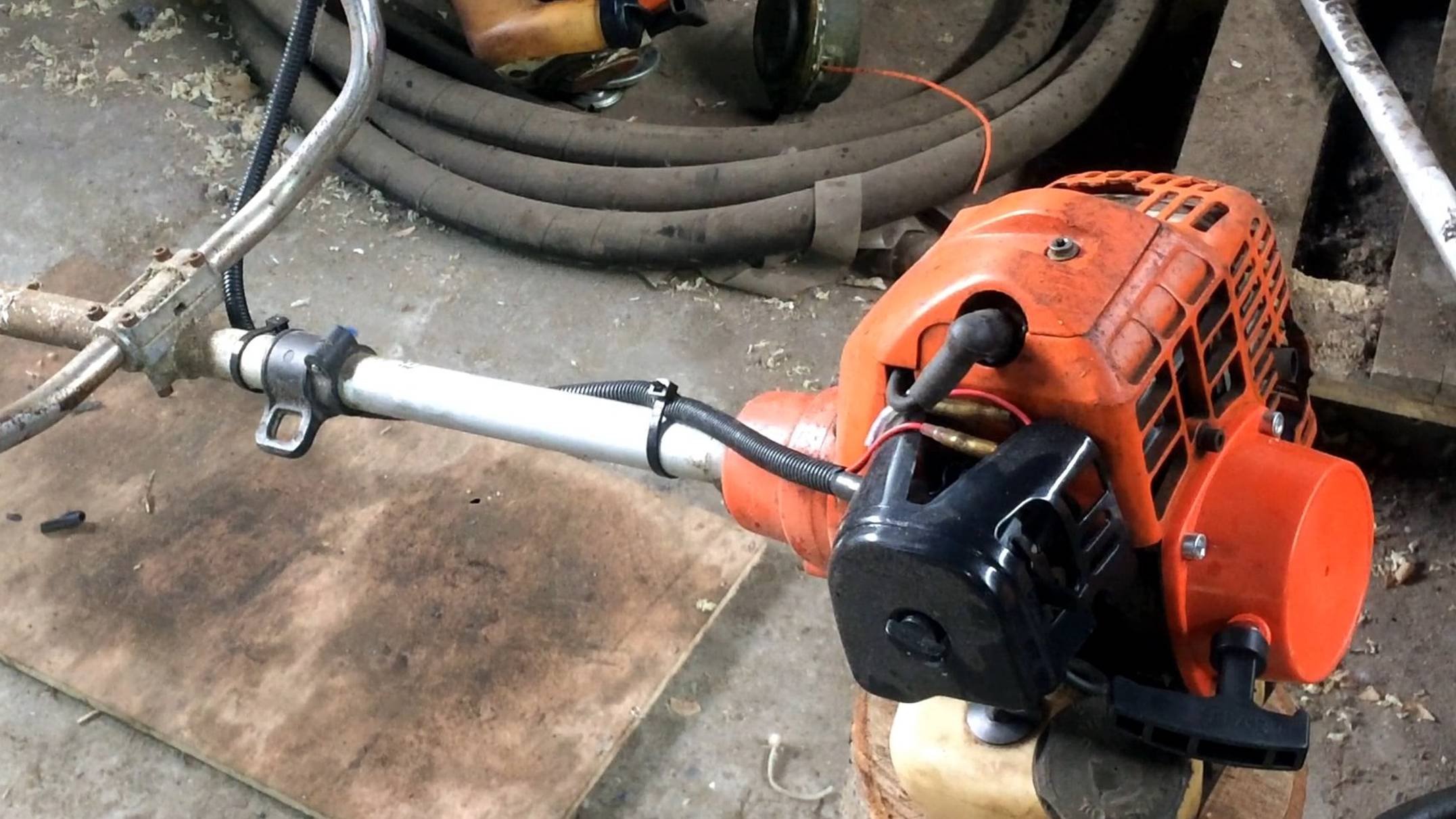 Триммер "Хускварна 143" и его конструктивные отличия от "Stinl FS-250".