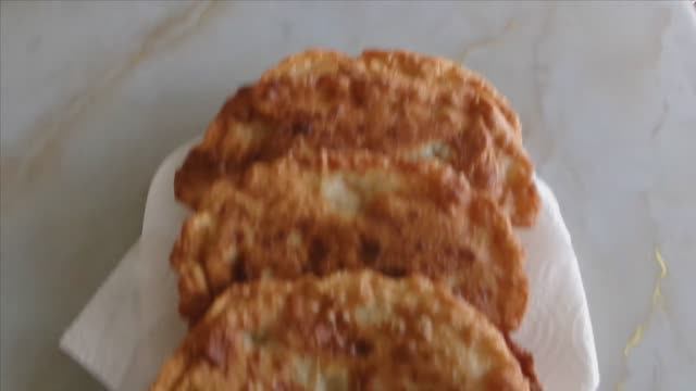 Рецепт. Экономные чебуреки и вкусная  начинка..