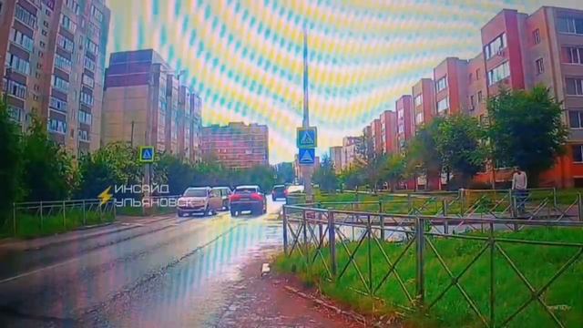 Сегодня на Отрадной сбили ребенка, выбежавшего на пешеходный переход  Судя по видео, водитель не усп