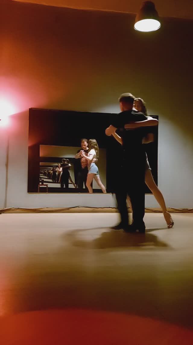 Танго зазеркалье