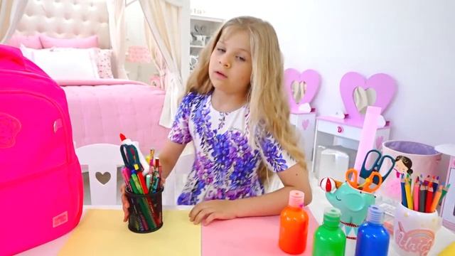 ДИАНА И РОМА - Диана готовит школьный проект