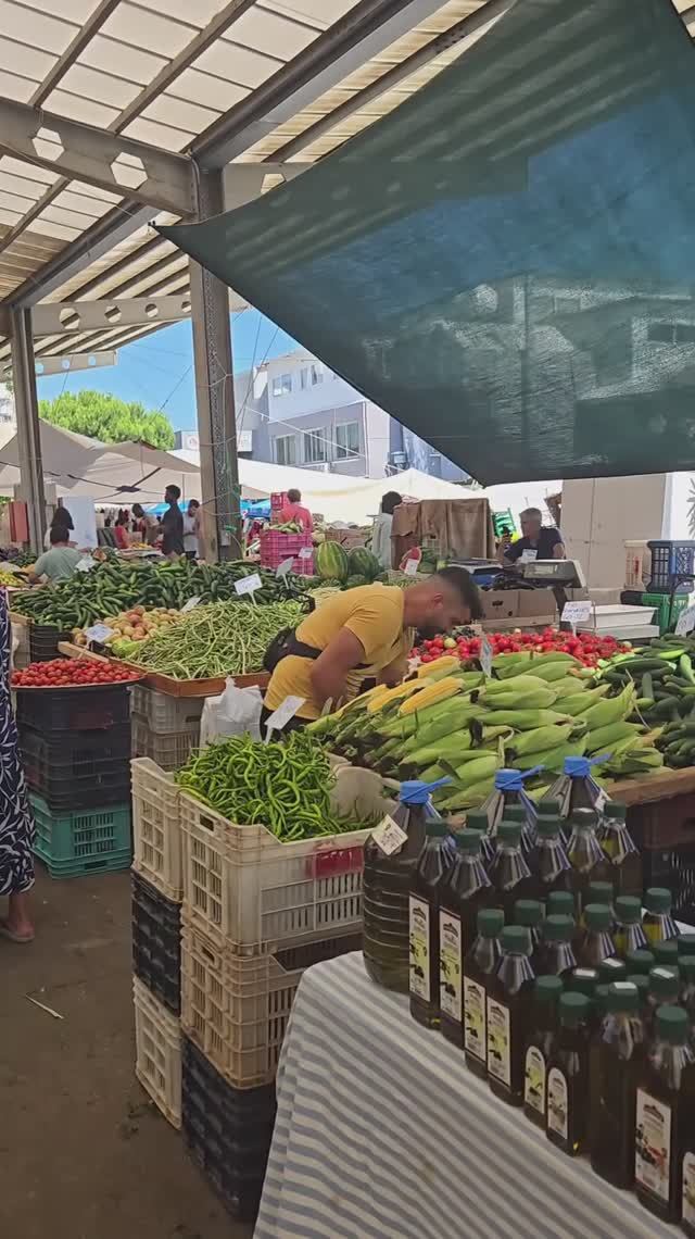 Еженедельный рынок в Кирении (Гирне), Северный Кипр