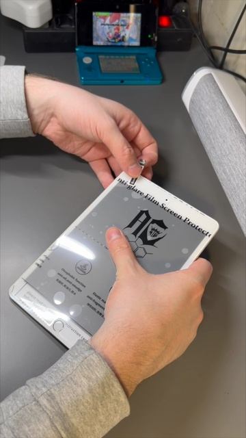 Ipad Mini 4 - наносим защитную плёнку