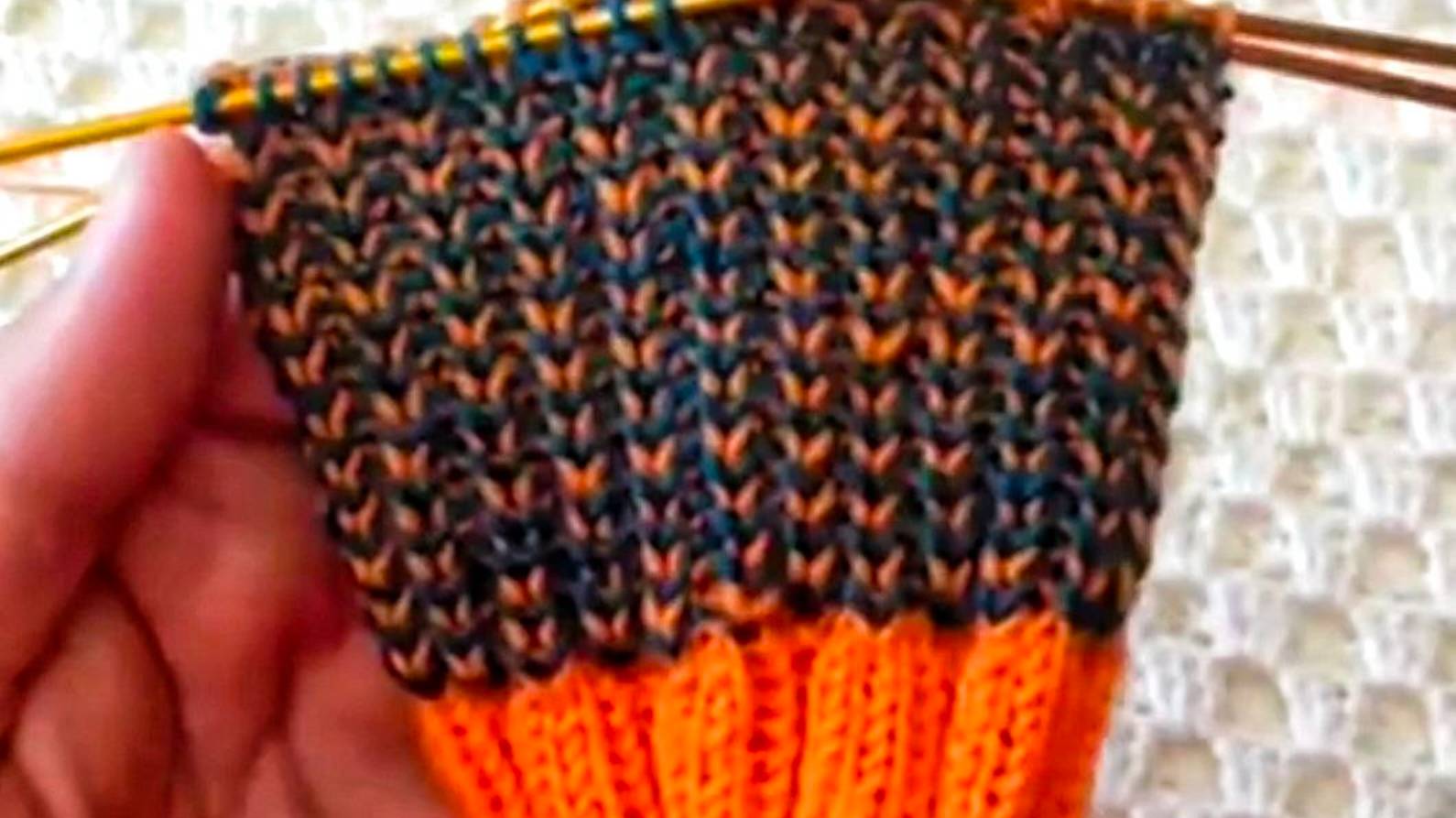 Хеликс но немного другой / носки хеликсом / узоры спицами схема.