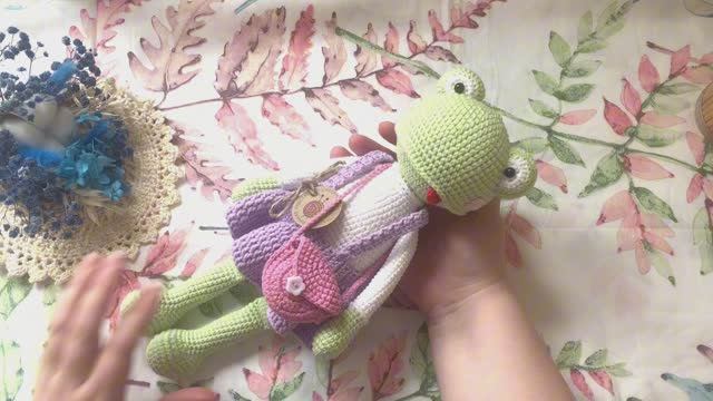 отчет 9 недели совместного проекта "Вязание - это серьезно". Лягушка с сумочкой