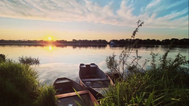 "РАССКАЗЧИК"... (Фото Татьяны СОЛОВЬЁВОЙ (Коломна), музыка - David  & Diane ARKENSTONE (США))