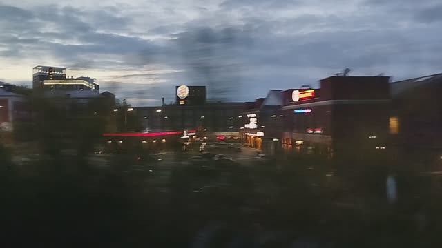 Из окна поезда городские пейзажи Наро-Фоминска под стук колес, Балабаново и прибытие в Обнинск