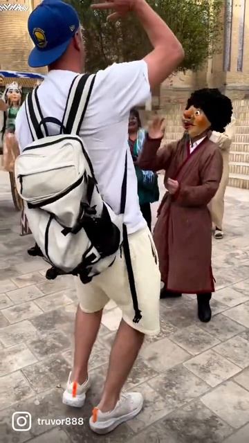 Зажигательные танцы в солнечной Хиве #узбекистан  #хива  #танцы #uzbekistan #khiva