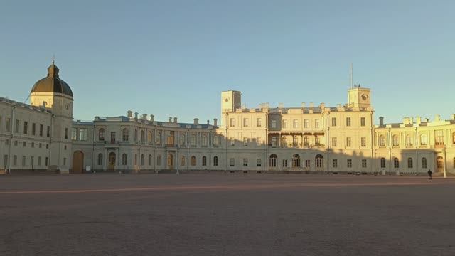 Гатчинский дворец (со стороны Дворцовой площади).