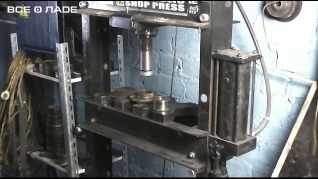 8. Замена ступичного подшипника задней подвески