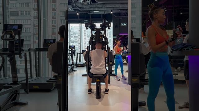 Плечи. Отведения в пэкдэке (бабочке)