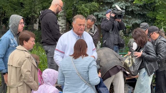 ЗВЁЗДЫ И СЕМЬЯ НА МОГИЛЕ ЖАННЫ ФРИСКЕ В ДЕНЬ ПАМЯТИ | 10 ЛЕТ БЕЗ ЖАННЫ ... НИКОЛО-АРХАНГЕЛЬСКОЕ 2025